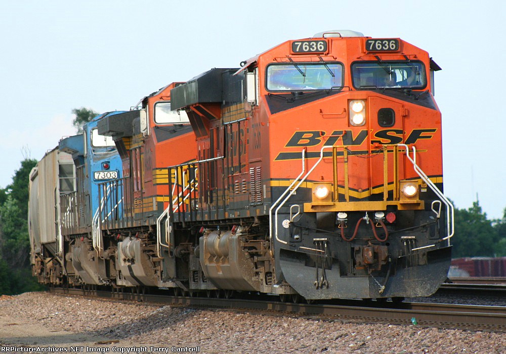 BNSF 7636